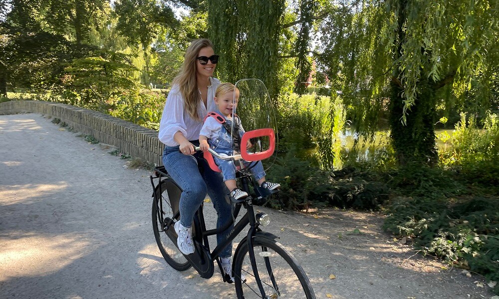Vanaf wanneer kun je veilig met je baby fietsen?