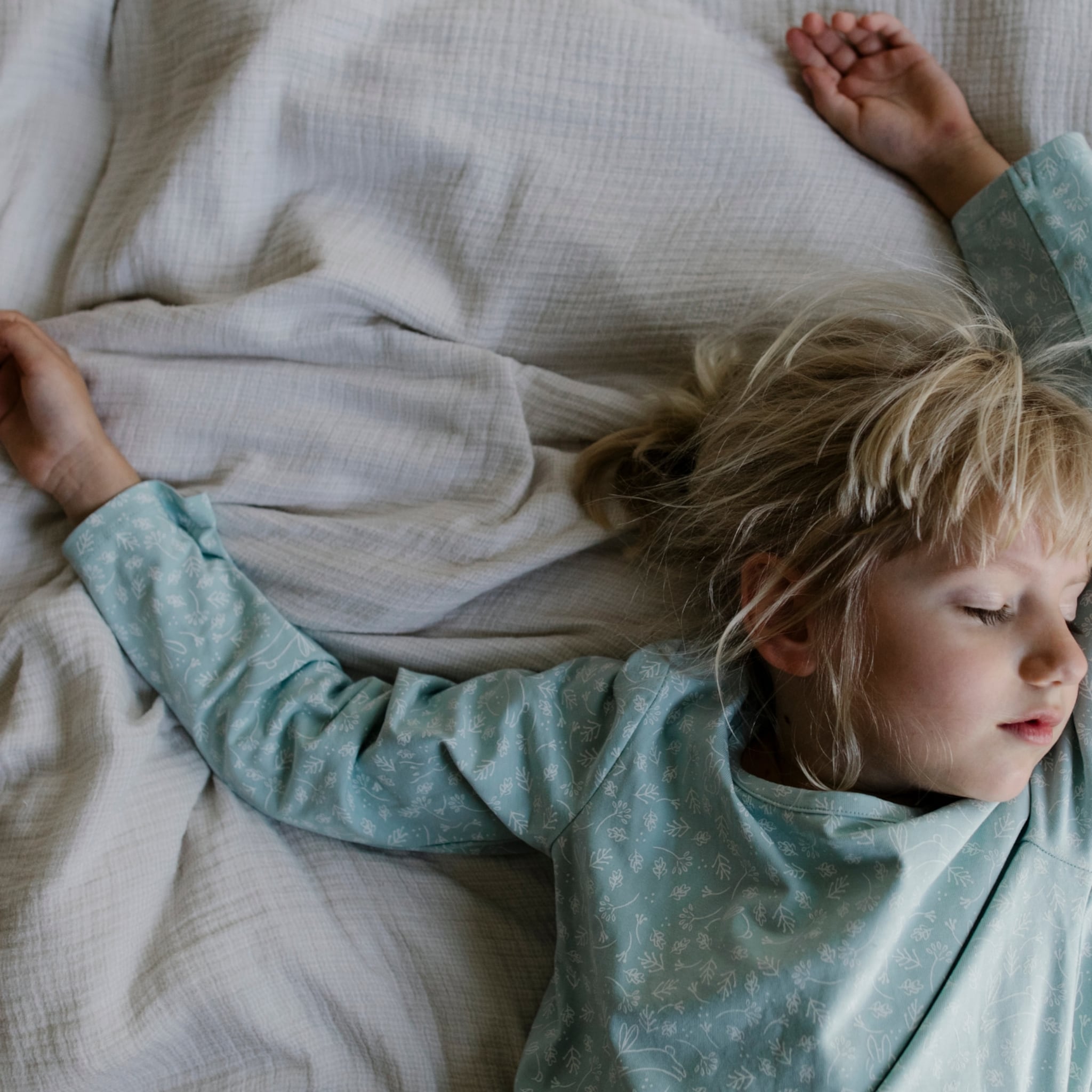 7x laag montessoribed (en waarom je baby ook al in een vloerbed kan slapen)